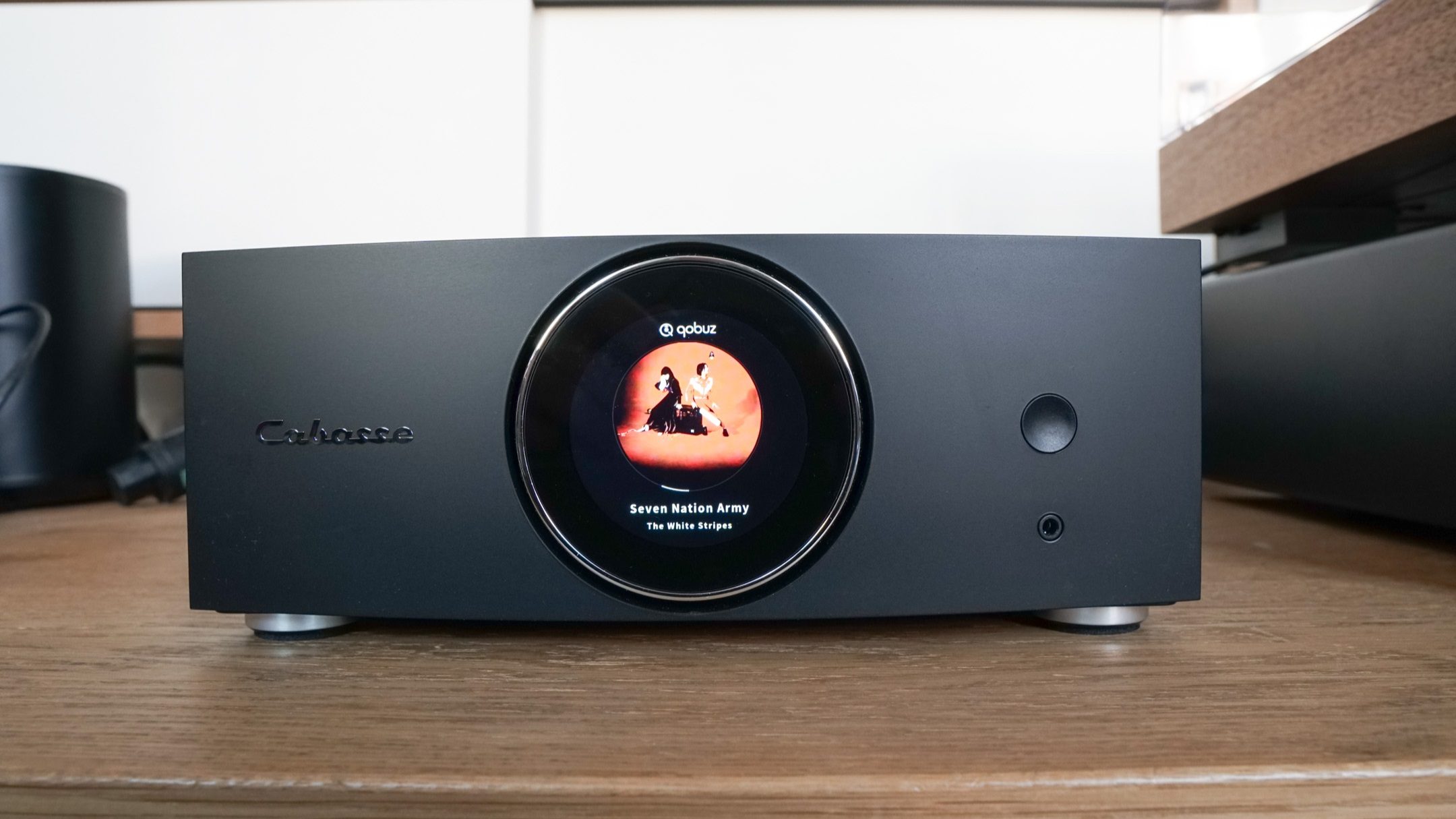 Review: Cabasse Abyss - Compacte alles-in-één met grote sound | FWD