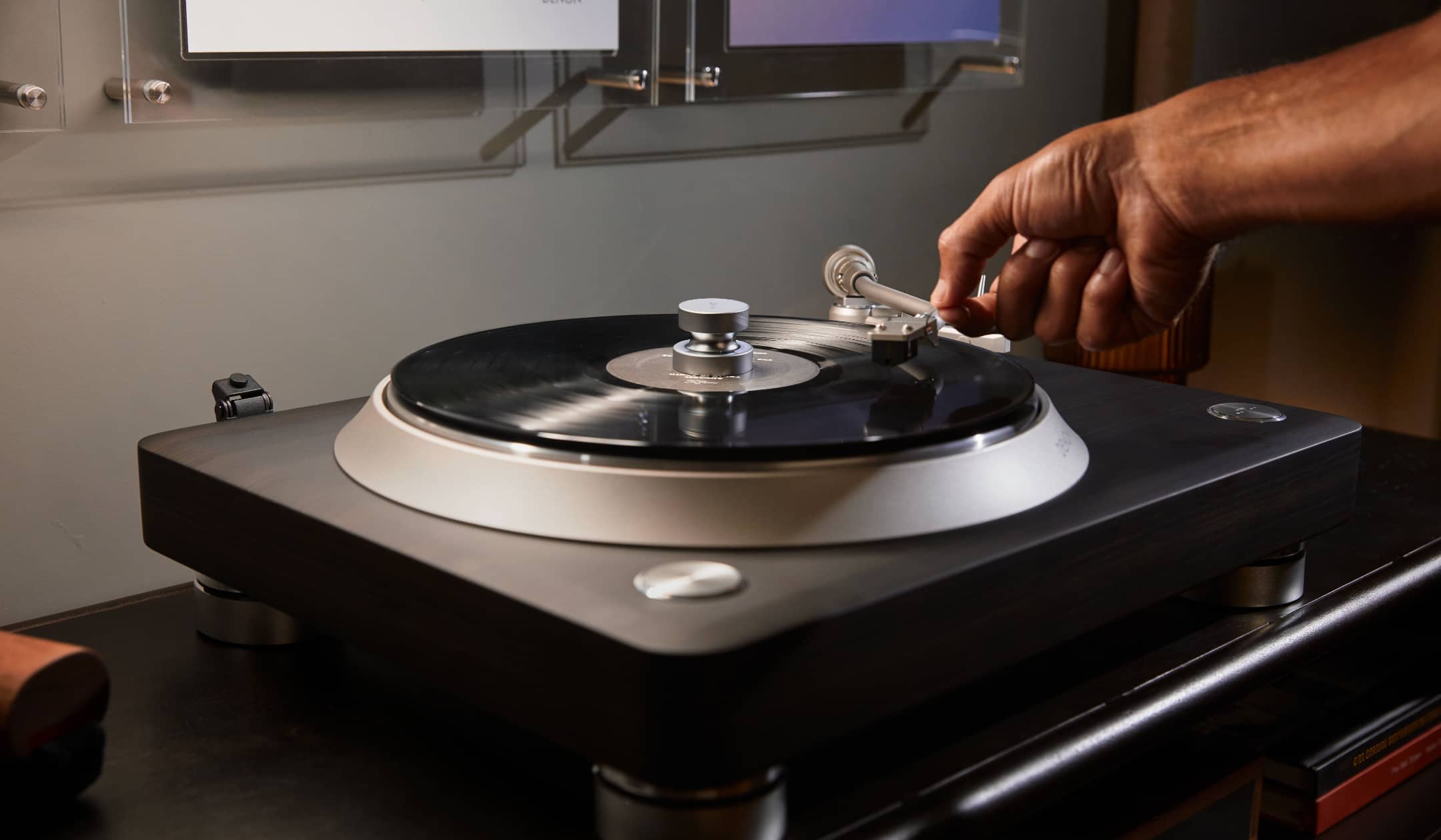 Denon introduceert DP-3000NE direct drive platenspeler | FWD