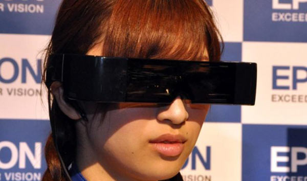 Epson kondigt Moverio 3D headset met doorzichtige displays aan | FWD