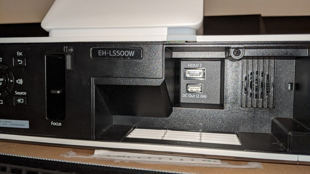 Review: Epson EH-LS500W - Ultra Short Throw-projector met laser | FWD