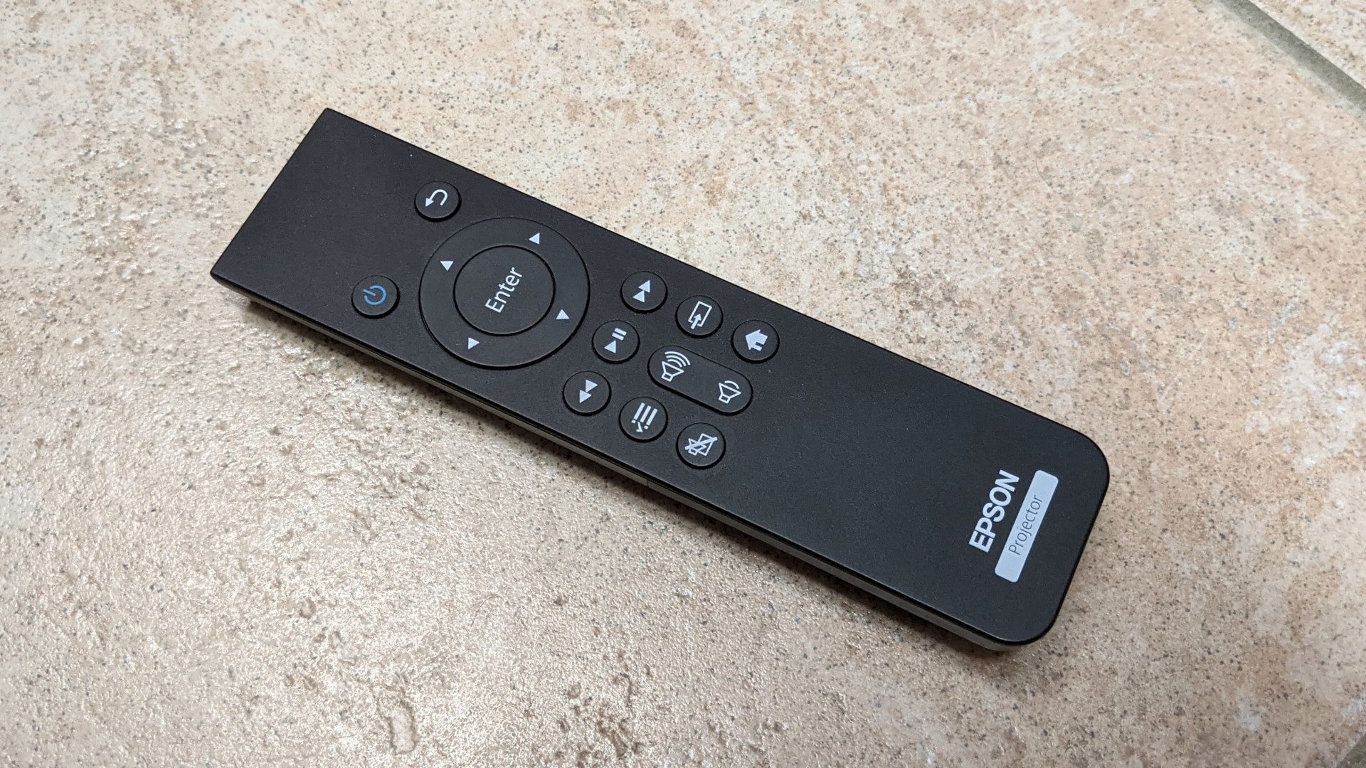 Review: Epson EH-LS500W - Ultra Short Throw-projector met laser | FWD