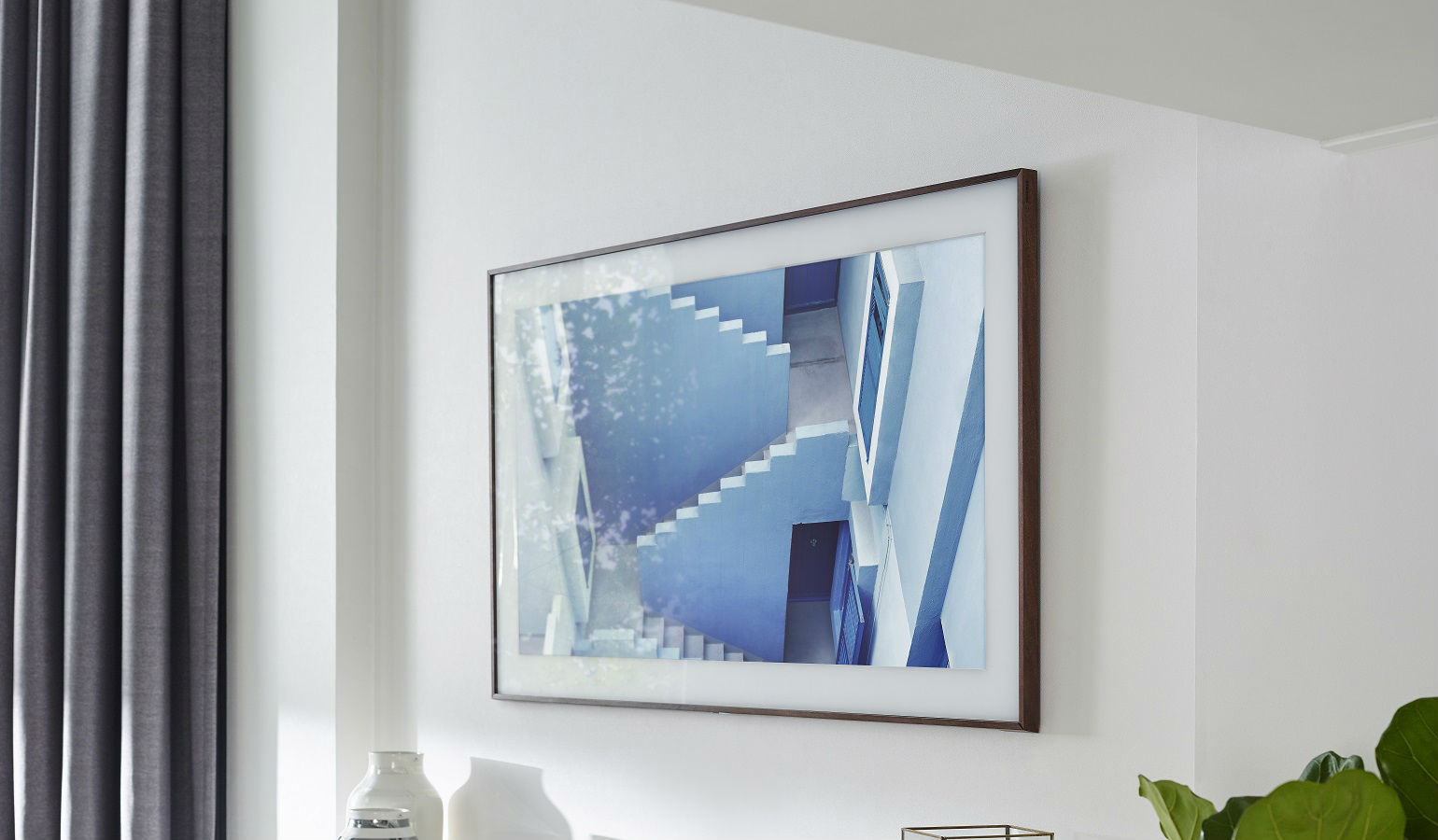 Samsung verkoopt 43-inch versie The Frame nu ook in Nederland | FWD