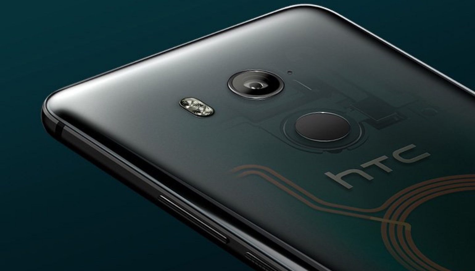 Nieuwe foto's tonen HTC U11 Plus met doorzichtige achterkant | FWD