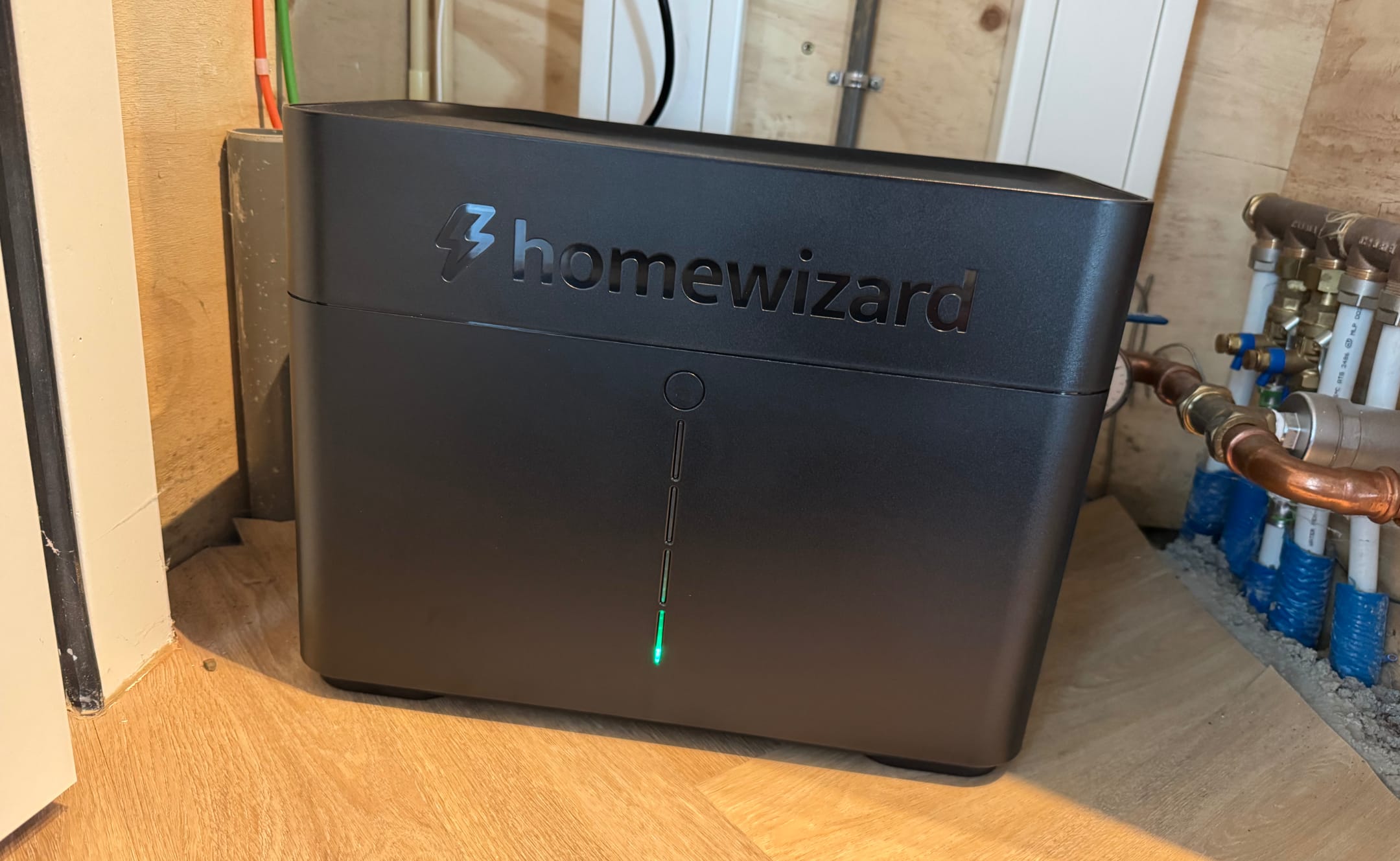 Review: Homewizard thuisbatterij – plug & play energie-opslag voor thuis | FWD