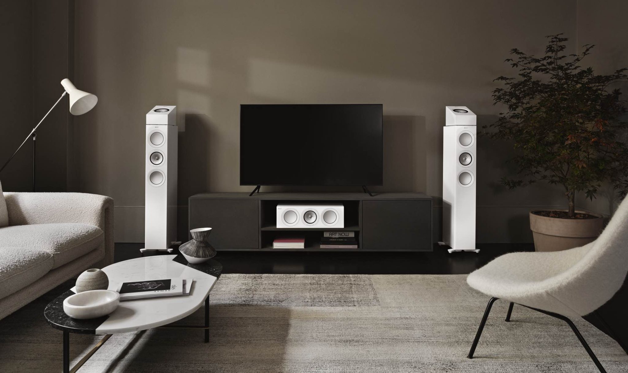 KEF lanceert R Series met Metamaterial Absorption Technology | FWD