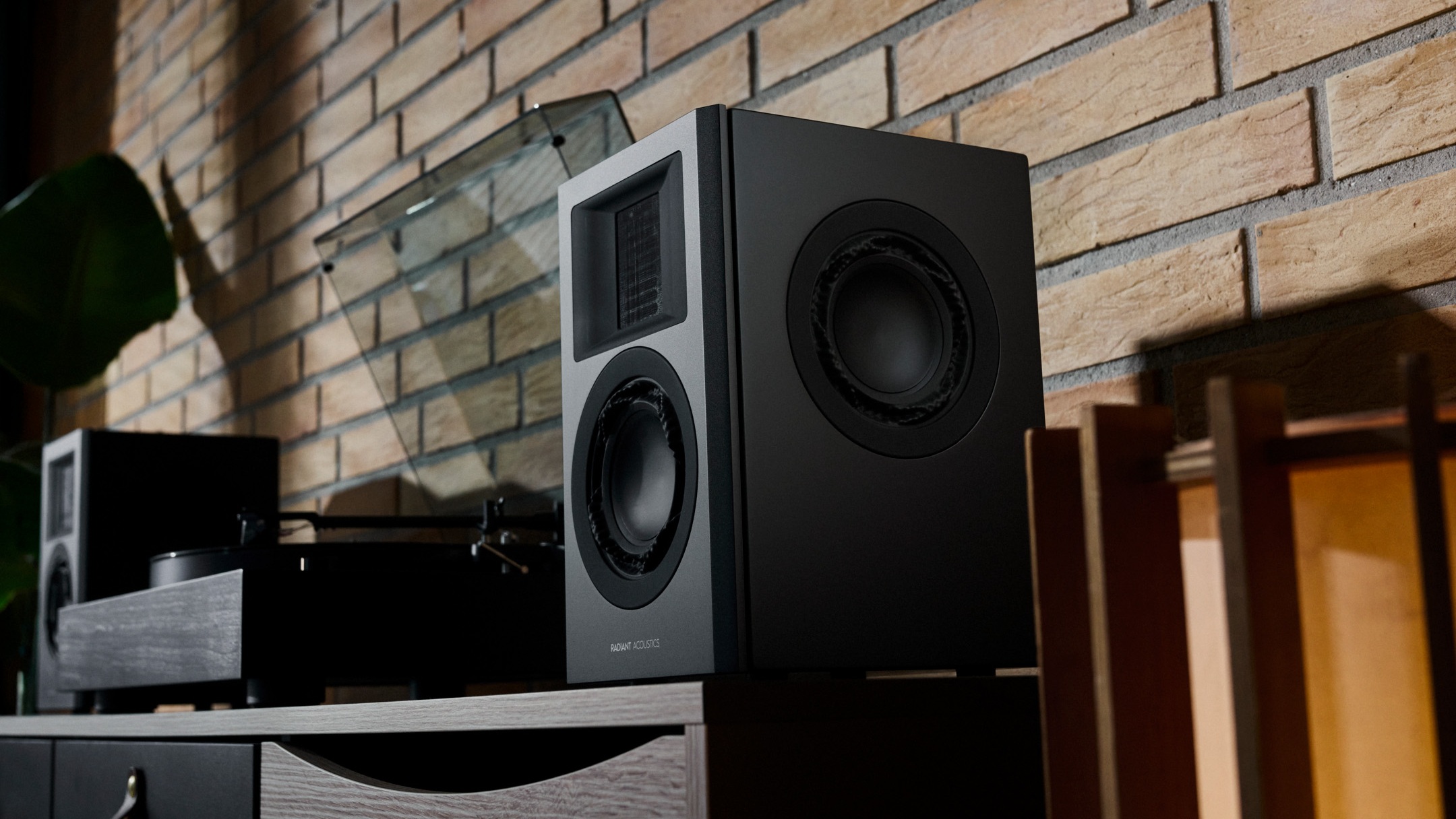 Review: Radiant Acoustics Clarity 4.2 - Minispeaker bouwt gigantische ...
