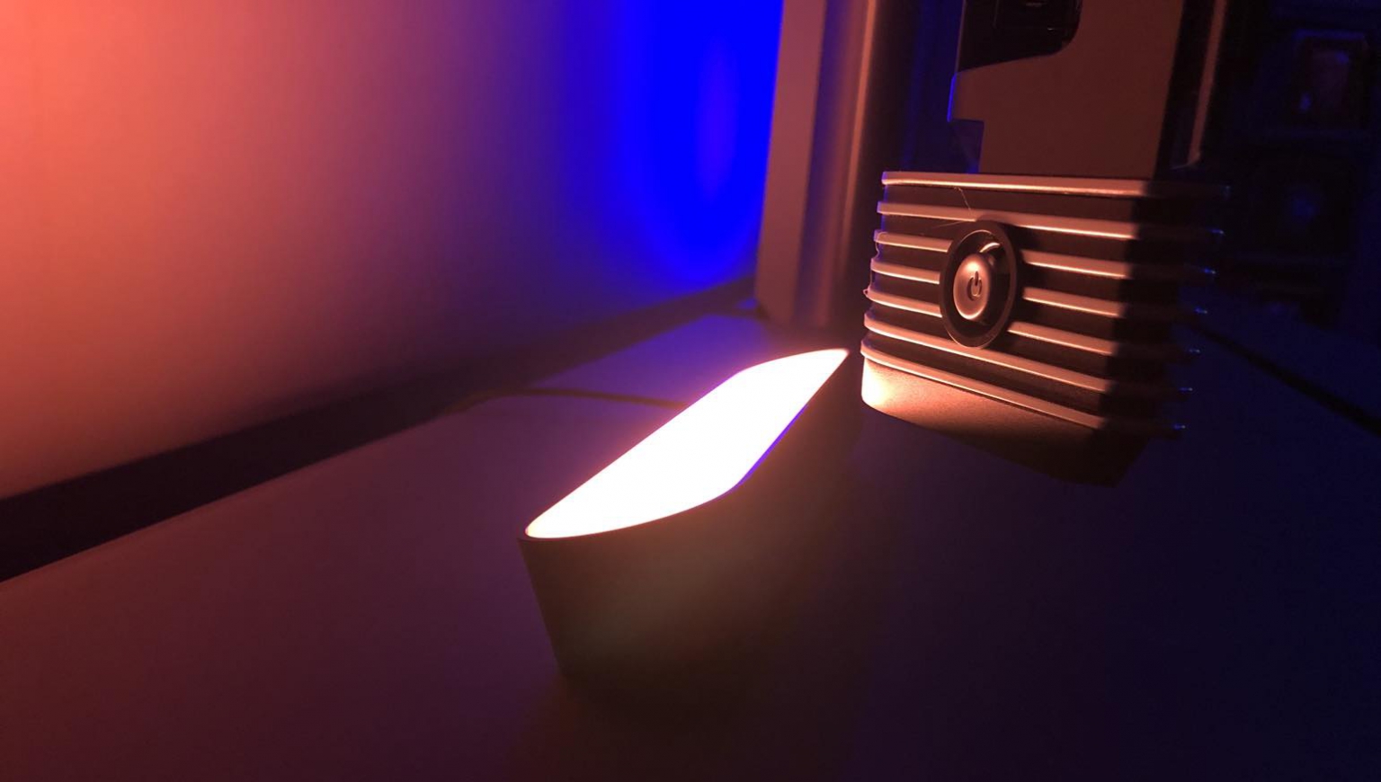 Review: Hue Play en Hue Signe - slimme sfeer- en designlampen | FWD