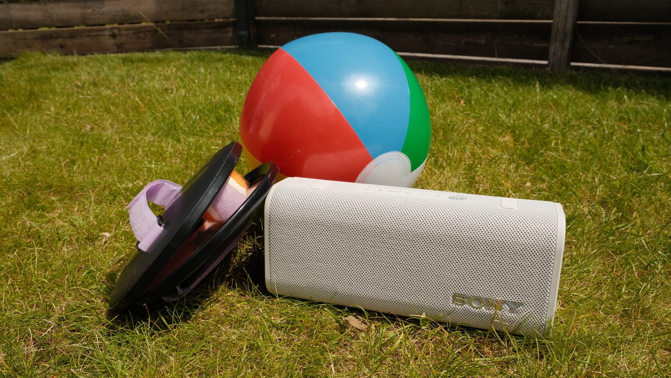 Review: Sony ULT FIELD 3 - De ultieme bas? | FWD