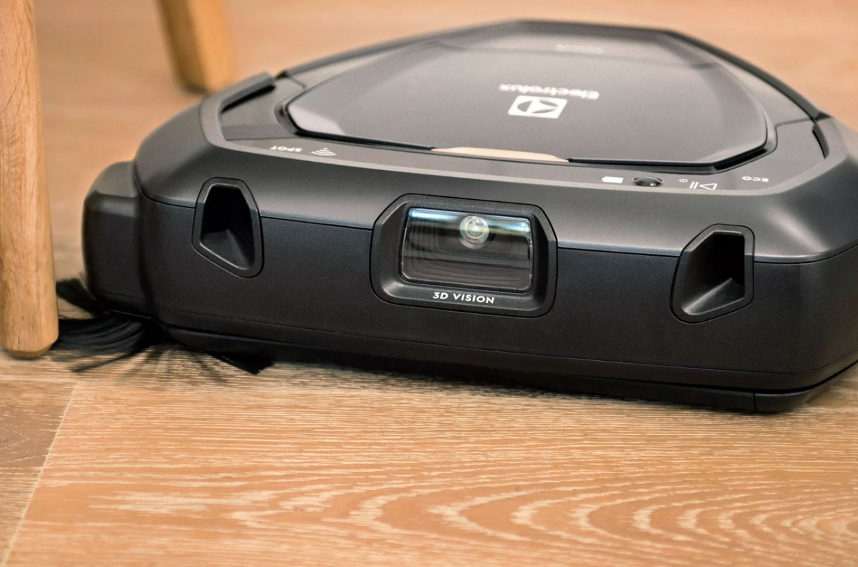 Robotstofzuiger Electrolux Pure i9 scant objecten om ze te ontwijken | FWD