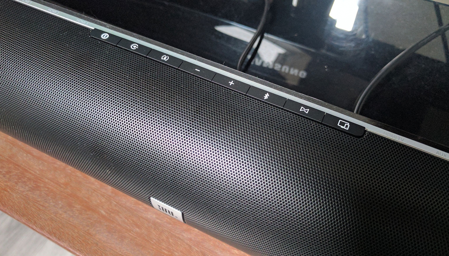 Review: JBL Cinema SB450 - soundbar met grote subwoofer | FWD