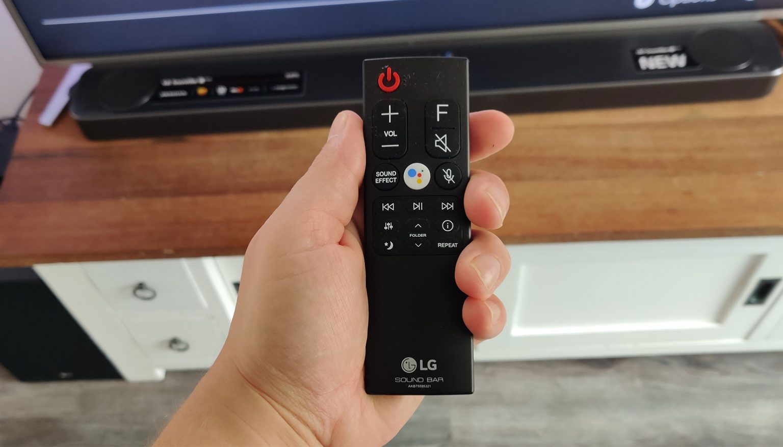 Review: LG SL8Y - premium soundbar voor midrange prijs | FWD