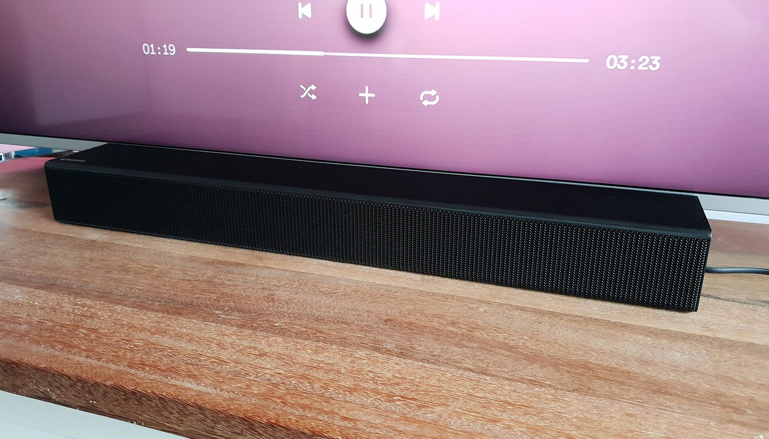 Review: Samsung HW-N400 - klein formaat, groots geluid | FWD